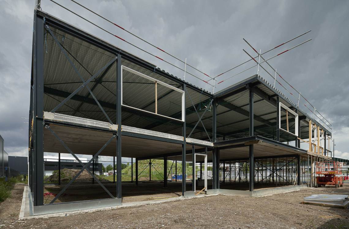 Bedrijfshal met kantoor in Leusden opgeleverd – pelecon